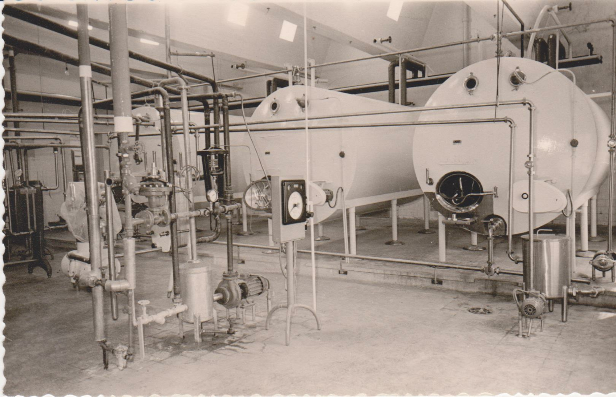 Be'er Tuvia - Machinery in the ice cream factory | תמונה | NNL ...